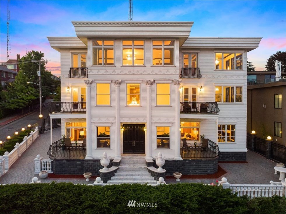 10 Mansions of Seattle We Know You’ll Love - Trelora Real Estate